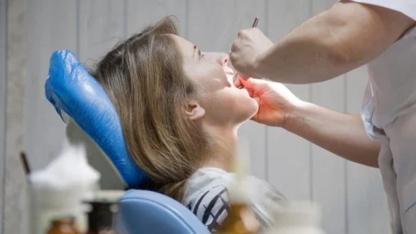 WAS SIND MANDELSTEINE UND WIE WIRD MAN SIE LOS? – Smyle