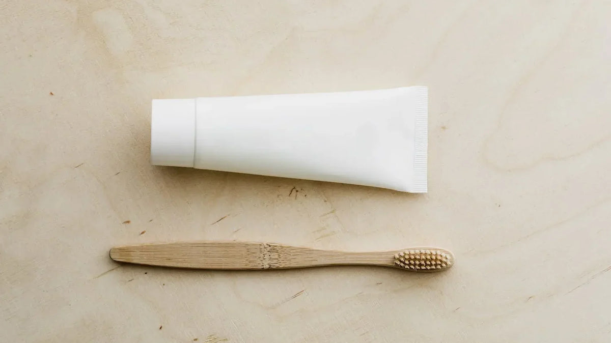 EIN NATÜRLICHES LÄCHELN: DIE KRAFT DER BIO-ZAHNPASTA – Smyle